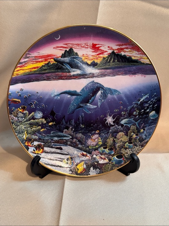 Danbury Mint | Accents | Vintage Danbury Mint Robert Lyn Nelson Whale ...